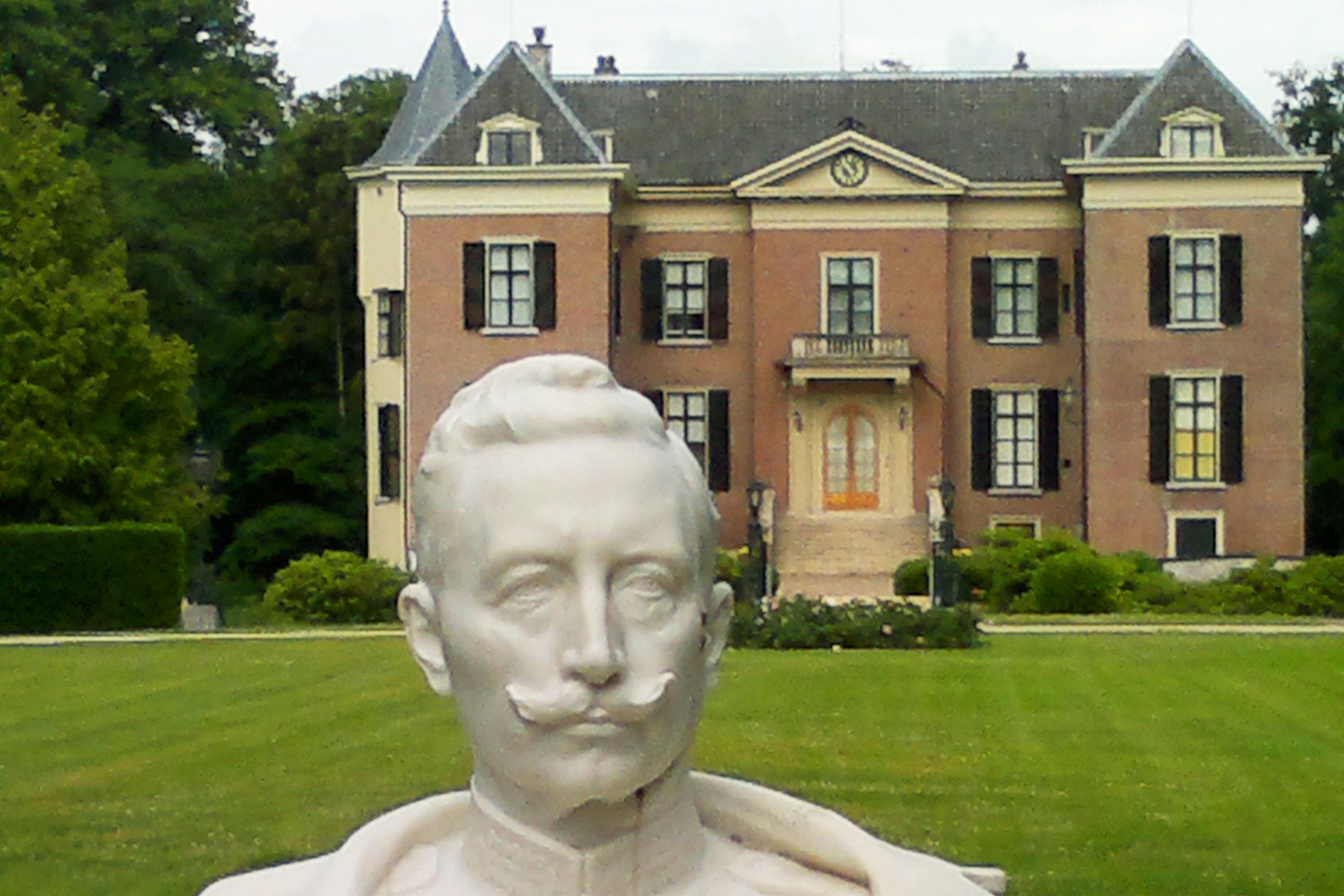 Fortresses of historic beauty | Discover Benelux